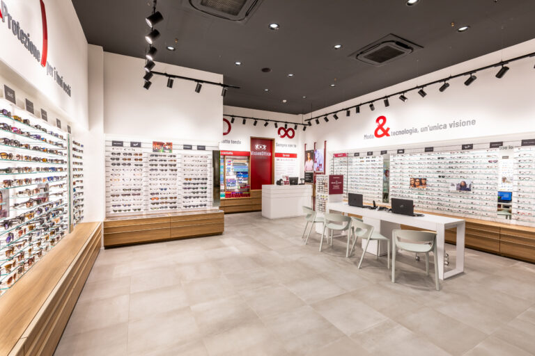 Inaugurato il nuovo centro VisionOttica all’interno del Centro ...
